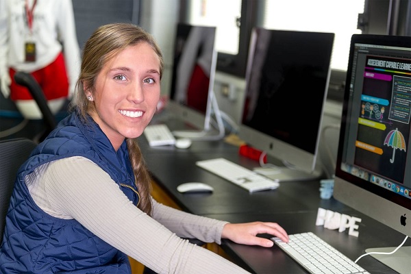 Hope Bruggeman Wins Portfolio Scholarship – Mercer County Outlook